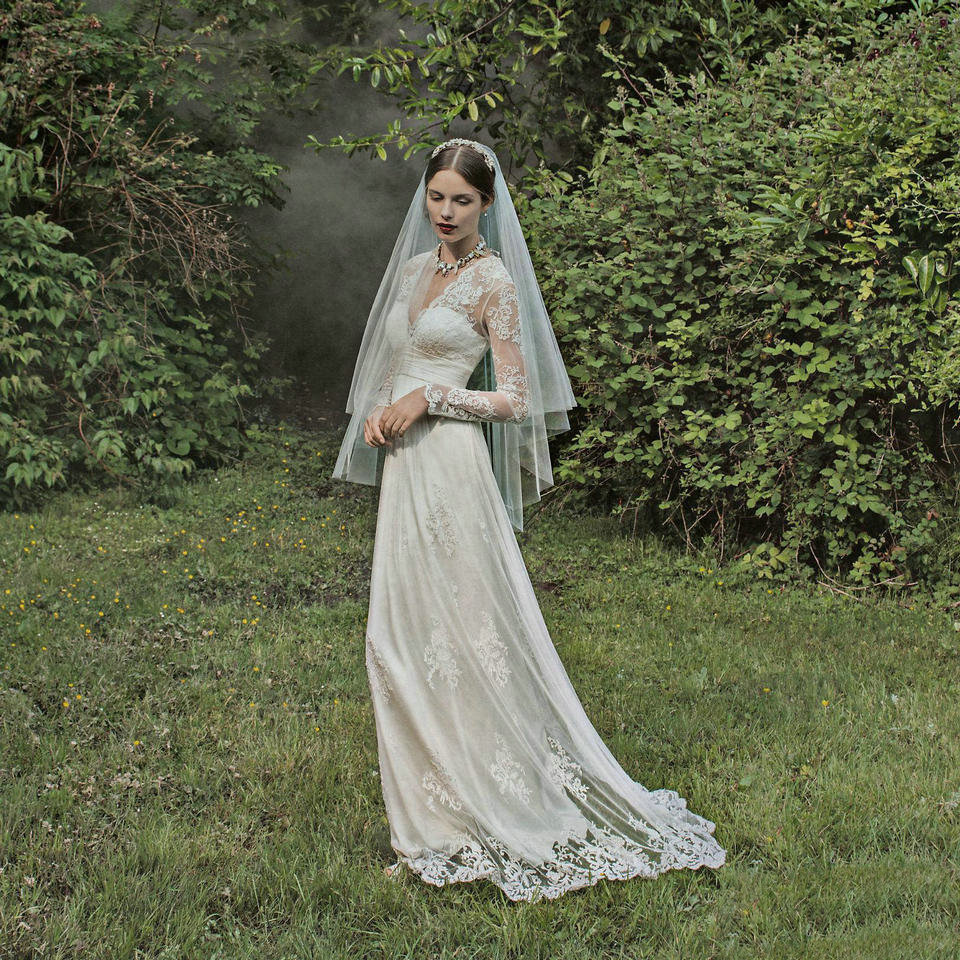 Toppskuren kant två våningar vit tyll brudslöja 75... – Vicedeal