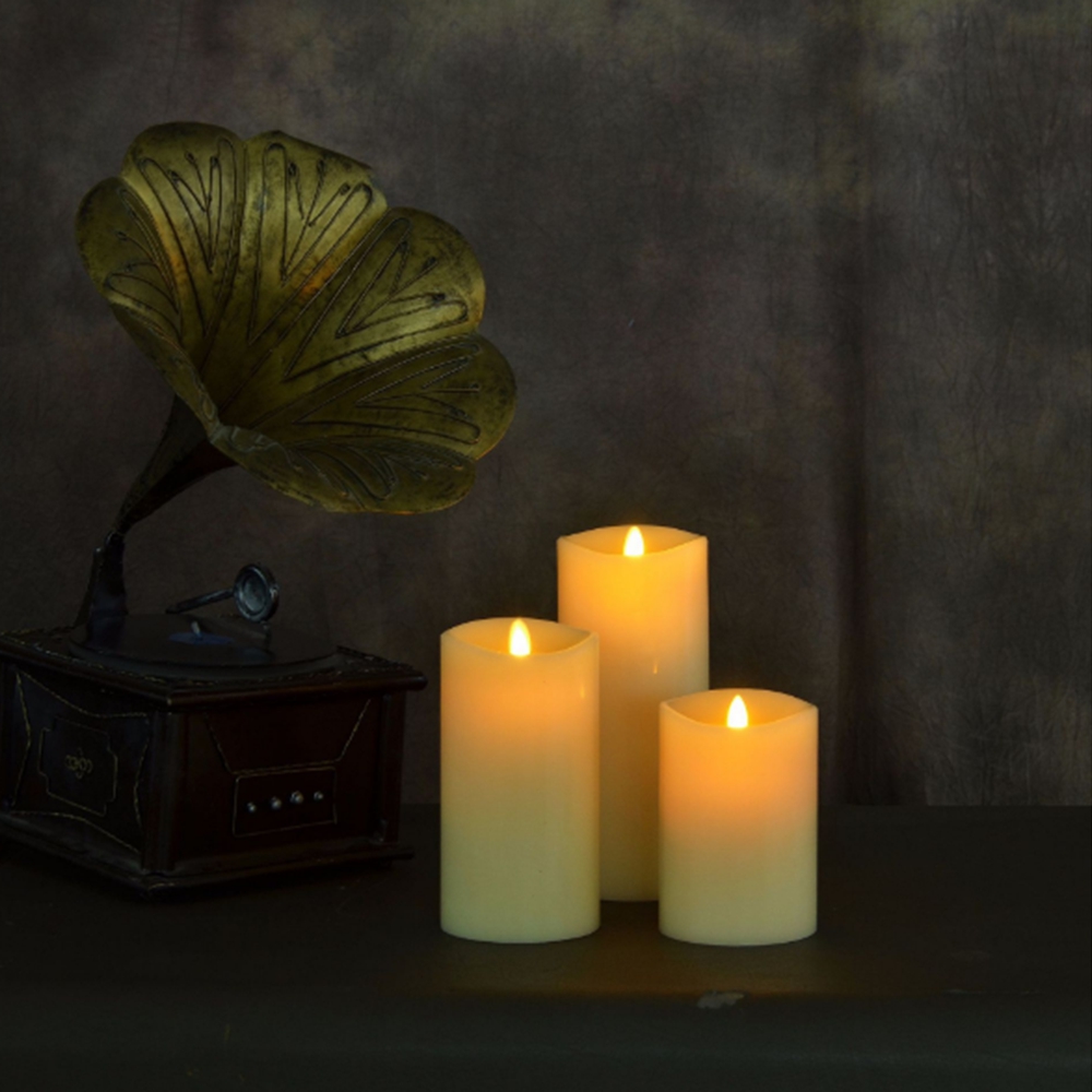 Moving Wick LED Flameless Candle with Remote/Timer... – Grandado