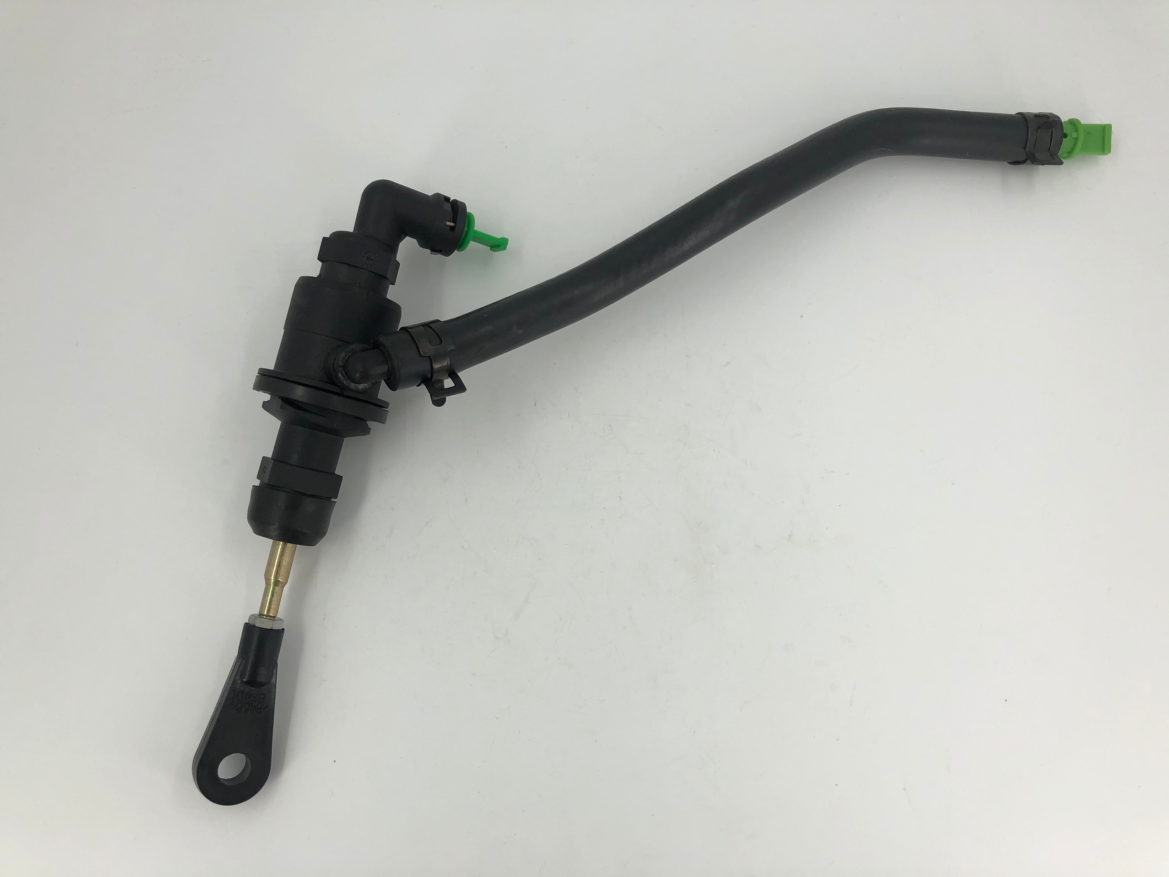 Clutch master cylinder 41605-2S000 for HYUNDAI ix3... – Grandado
