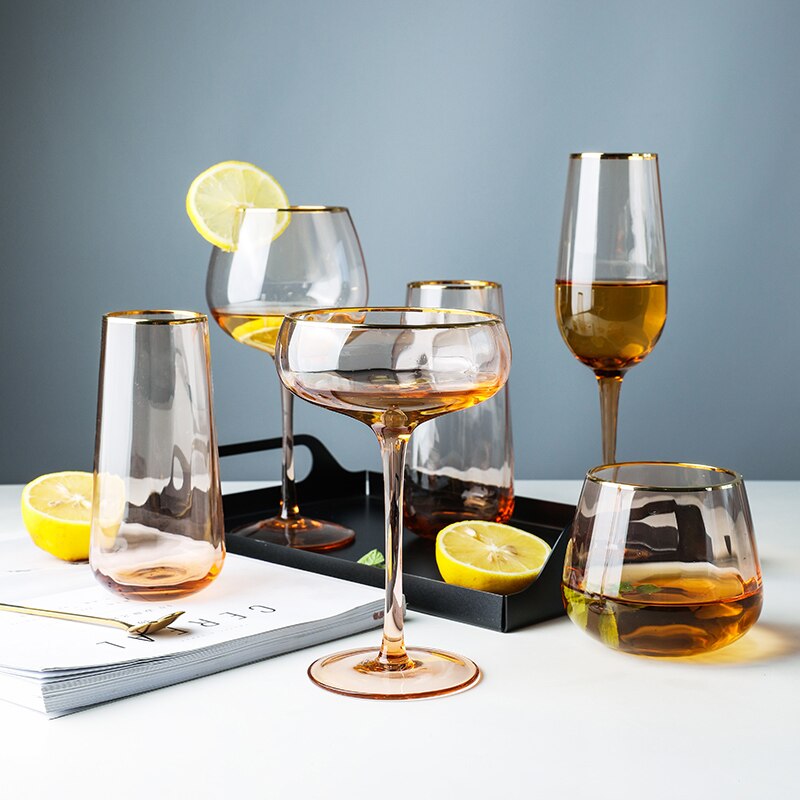 Rav gylden kant krystalglas bæger spiritus rødvins... – Grandado