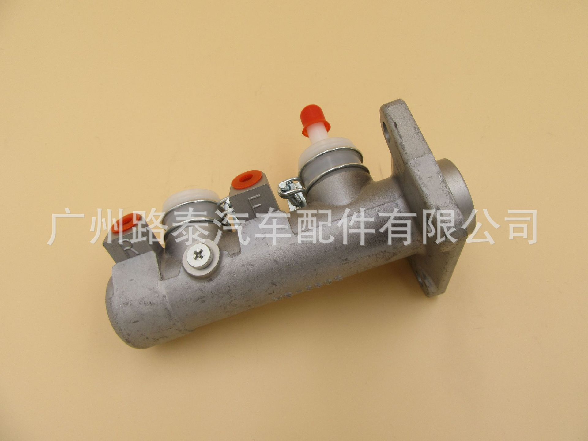 Hoofdremcilinder Voor Isuzu 4BC2 4BE1 Elf Nkr 1 1/... – LovingPrices