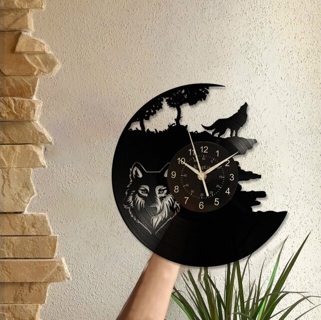 Wolf LED Vinyl Wall Clock Vintage Wall Decor Light... – Grandado