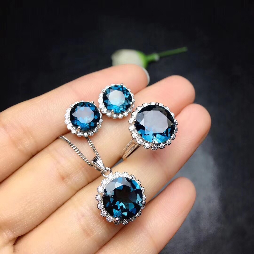Sri Lankan Royal Blue Topaz Pendant Necklace Earri... – Grandado