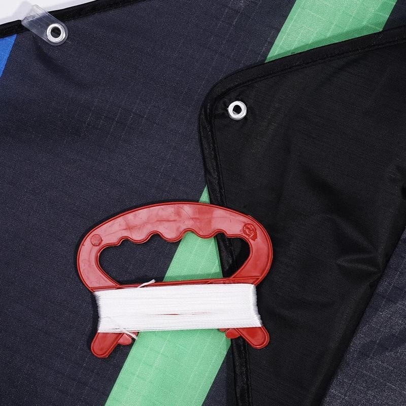 Cometa triangular negra, cometa triangular y hilo ... – Grandado