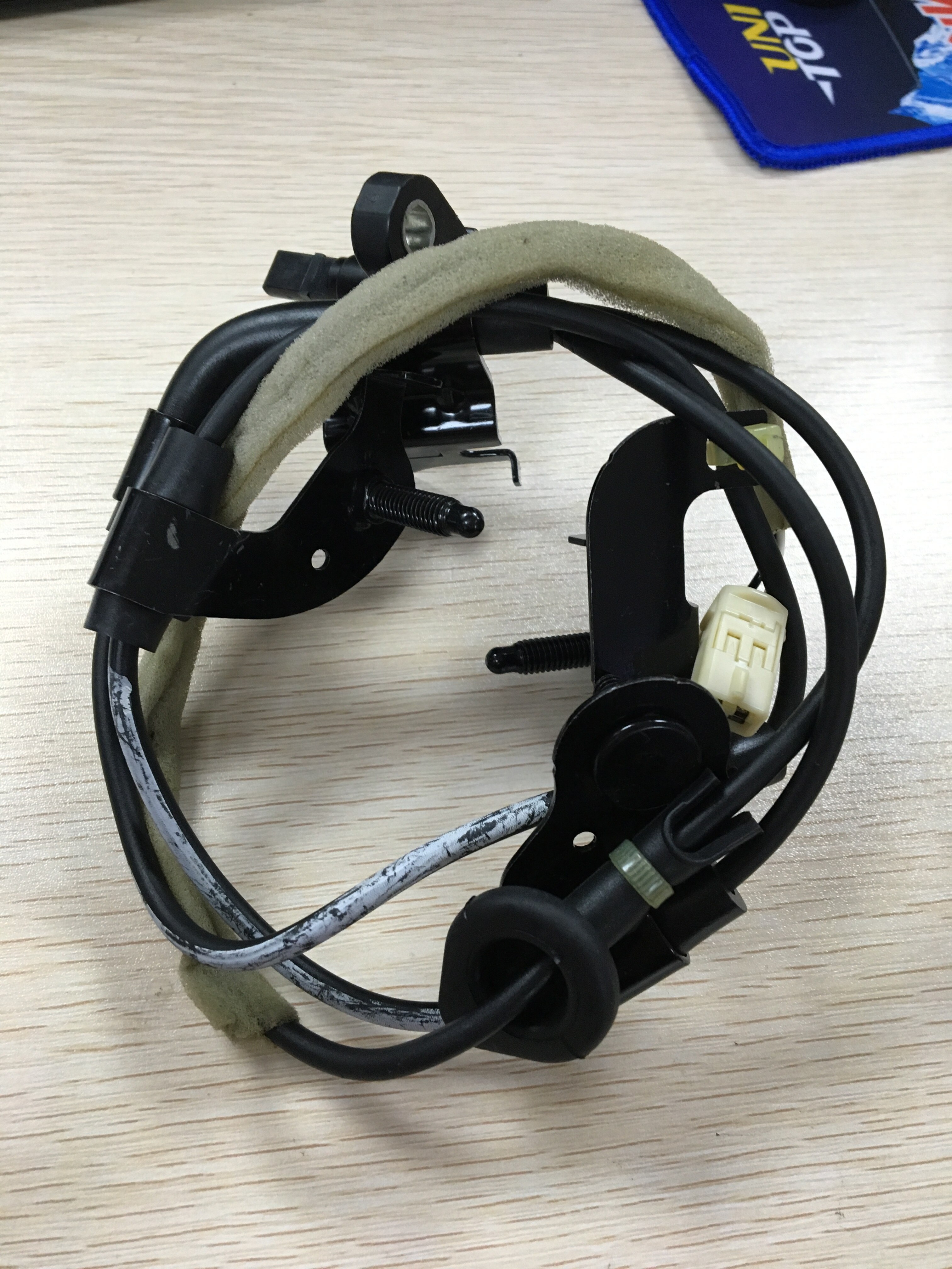 Genuine Sensor ABS Wheel Speed Sensor for Toyota R... – Vicedeal