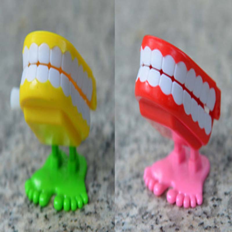 Funny Chattering Jumping Teeth Clockwork Toy sprin... – Grandado