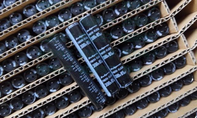 10PCS RUBYCON PHOTO-FLASH 300V85UF 8X44MM Flash El... – Vicedeal