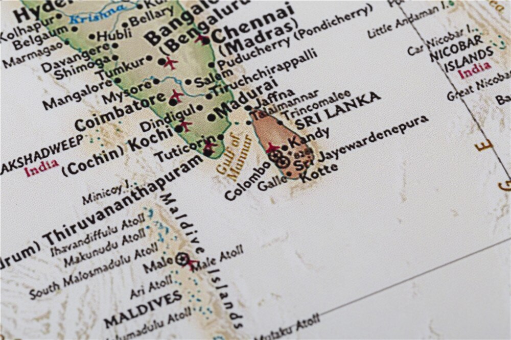 60x90cm 1951 Edition Vinyl Spray Painting Map of A... – Grandado