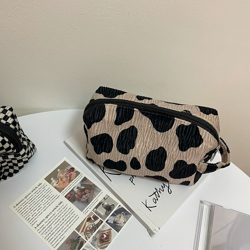 Cute Retro Checkerboard Grid Cow Print Pencil Bag ... – Grandado