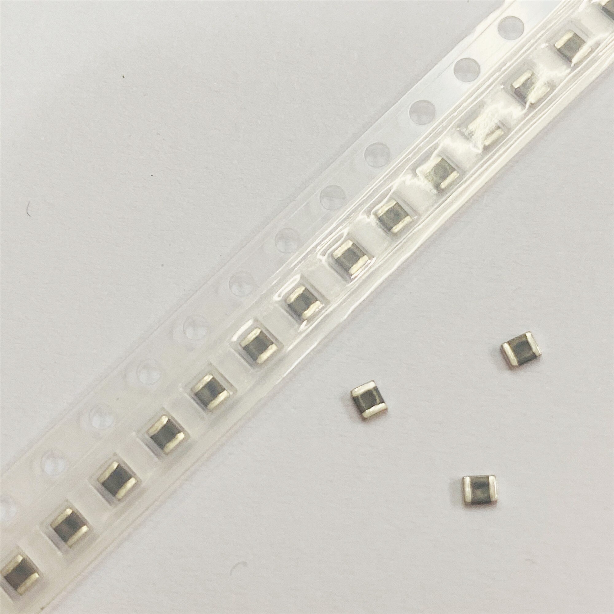 50Pcs LQM2MPN2R2NG0L Smd Stroominductoren /0806 2.... – Vicedeal