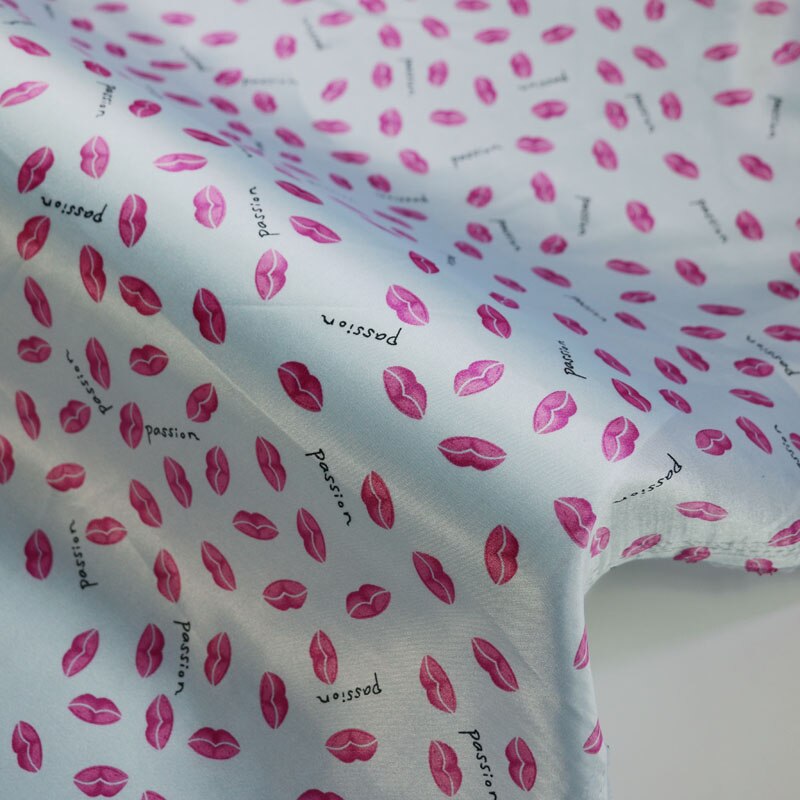 100cm*148cm Satin Charmeuse Fabric Cartoon Lips Pr... – Grandado