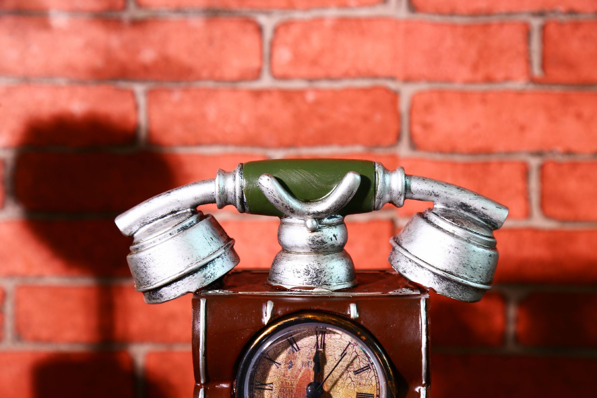 Retro Telephone Style Vintage Desk Clock Shabby Ch... – Vicedeal