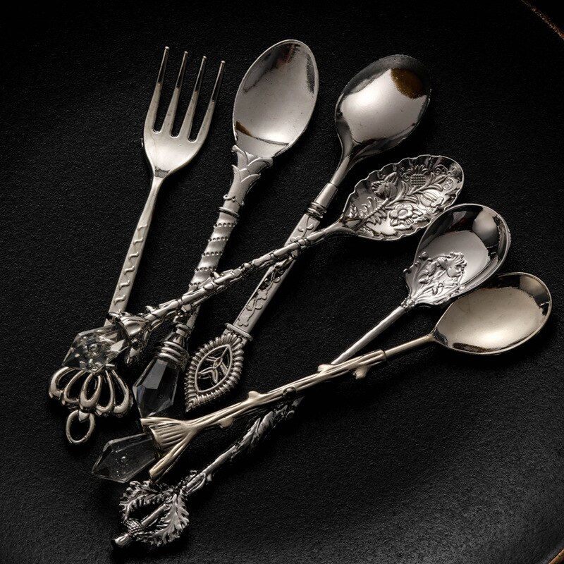 6Pcs Antique Royal Style Spoons Fork set Metal Gol... – Grandado