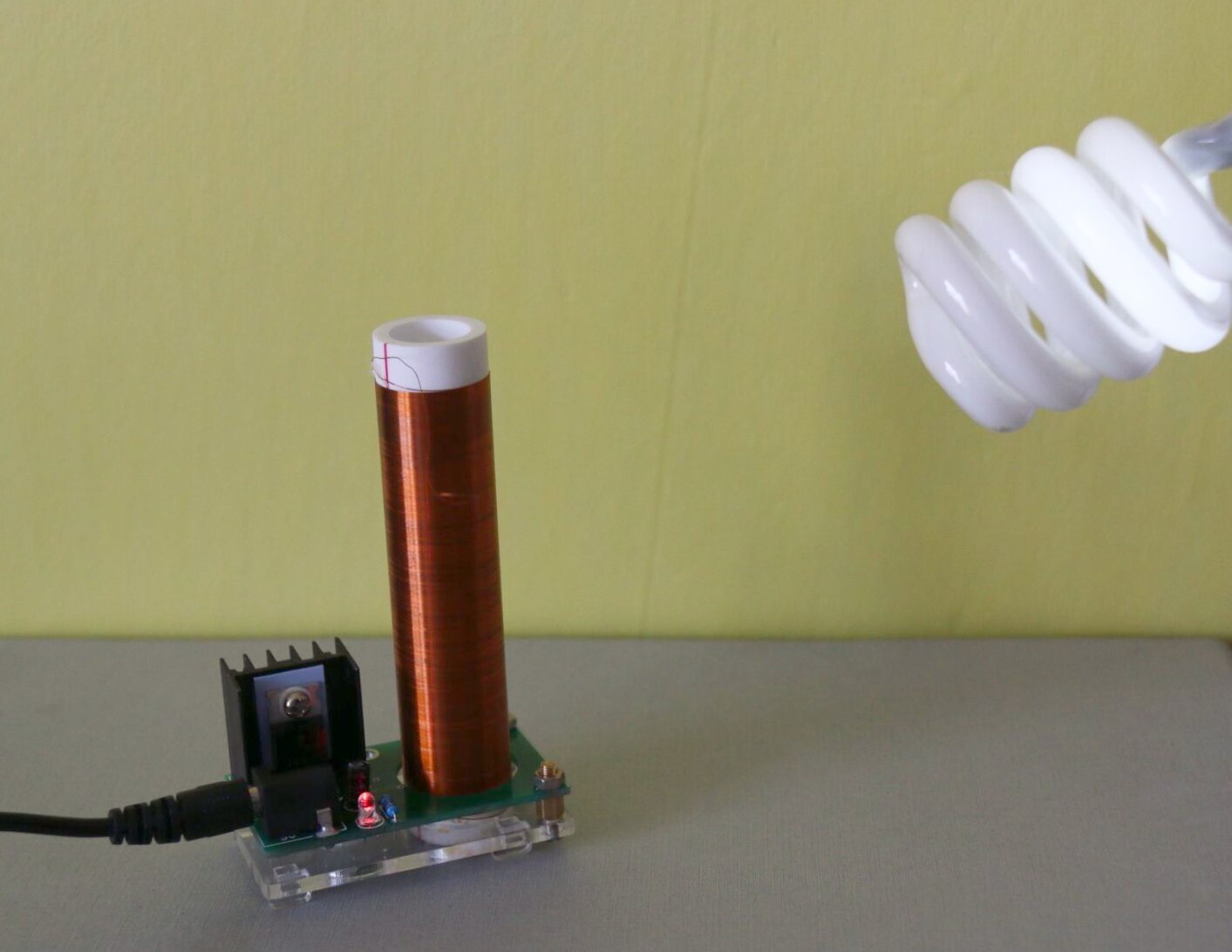 Finished Min Tesla Coil Space Lighting Magic Props – Grandado