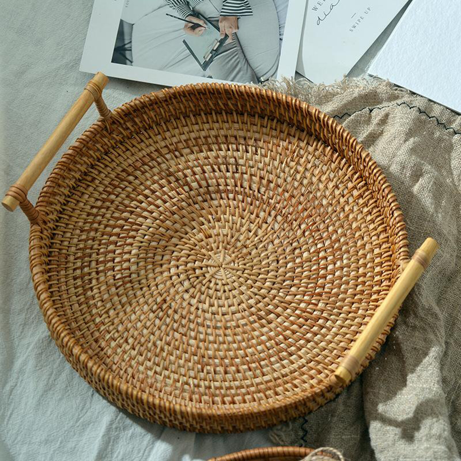 Premium Round Handwoven Basket Serving Tray with H... – Grandado
