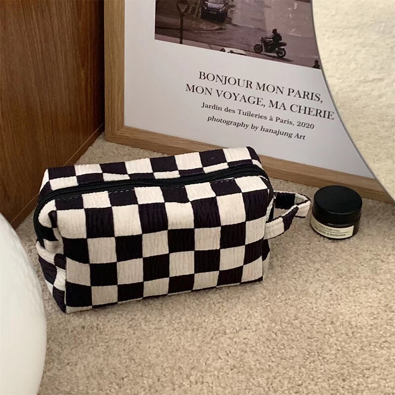 Cute Retro Checkerboard Grid Cow Print Pencil Bag ... – Grandado