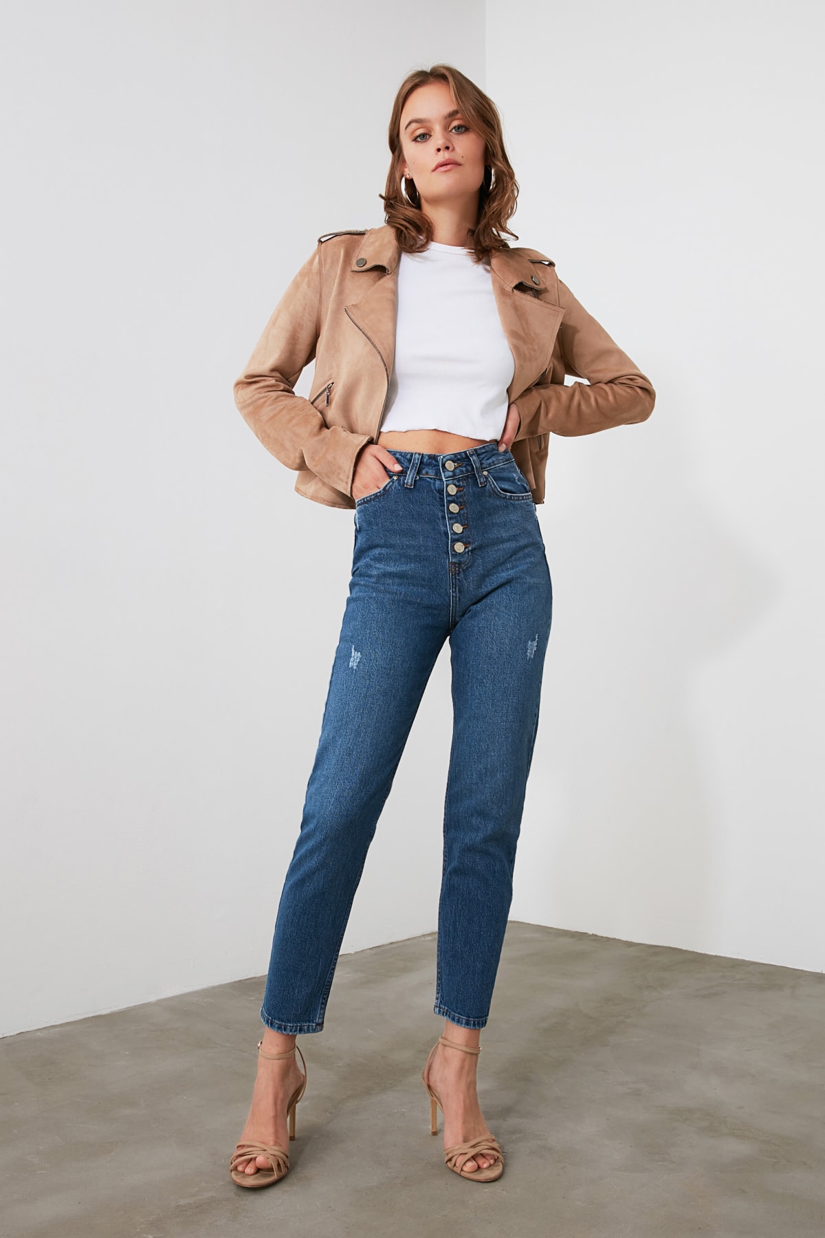 Trendyol Ripped Detailed Front Button High Waist M... – Grandado