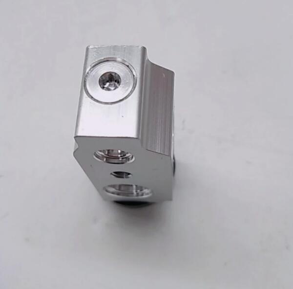 Expansion Valve for JAC J3 J4 J5 J6 S8103L22000-40... – Grandado