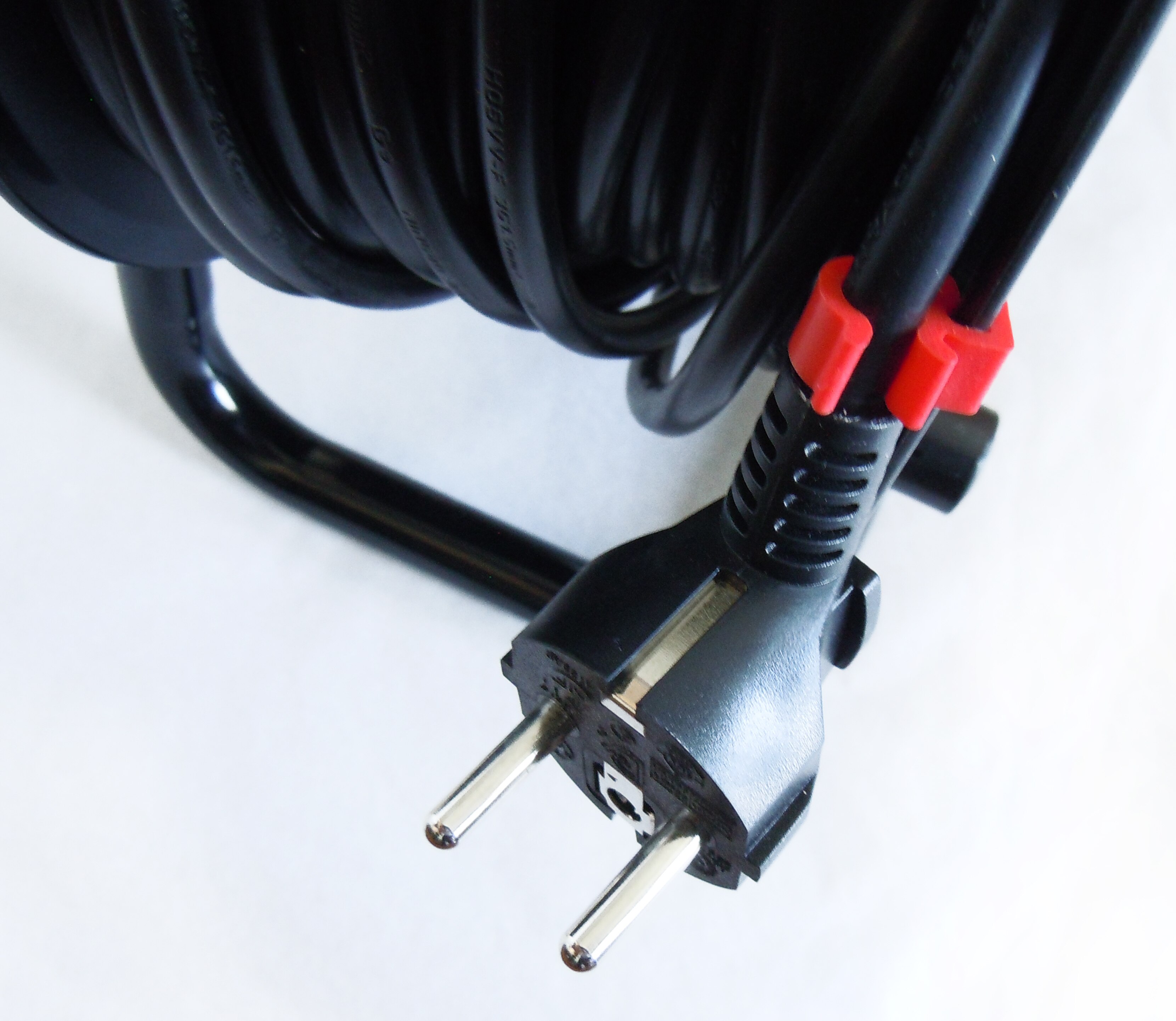 Enrouleur de rallonge noir, 3x1,5mm (4 sorties, 25... – Grandado