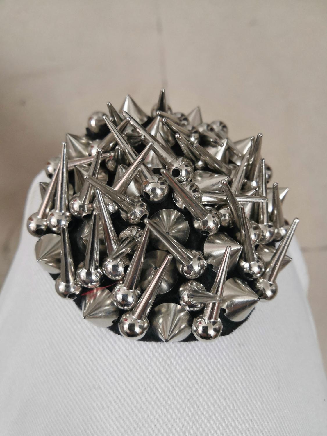 Verkaufen stück, ABS Spike Kreis Applique Shouler ... – Vicedeal