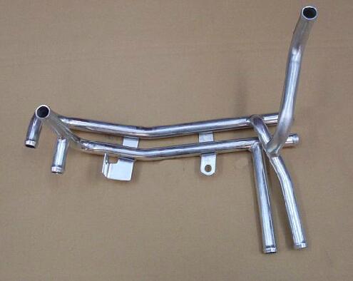 Soldadura de tubería de agua de refrigeración dos ... – Grandado