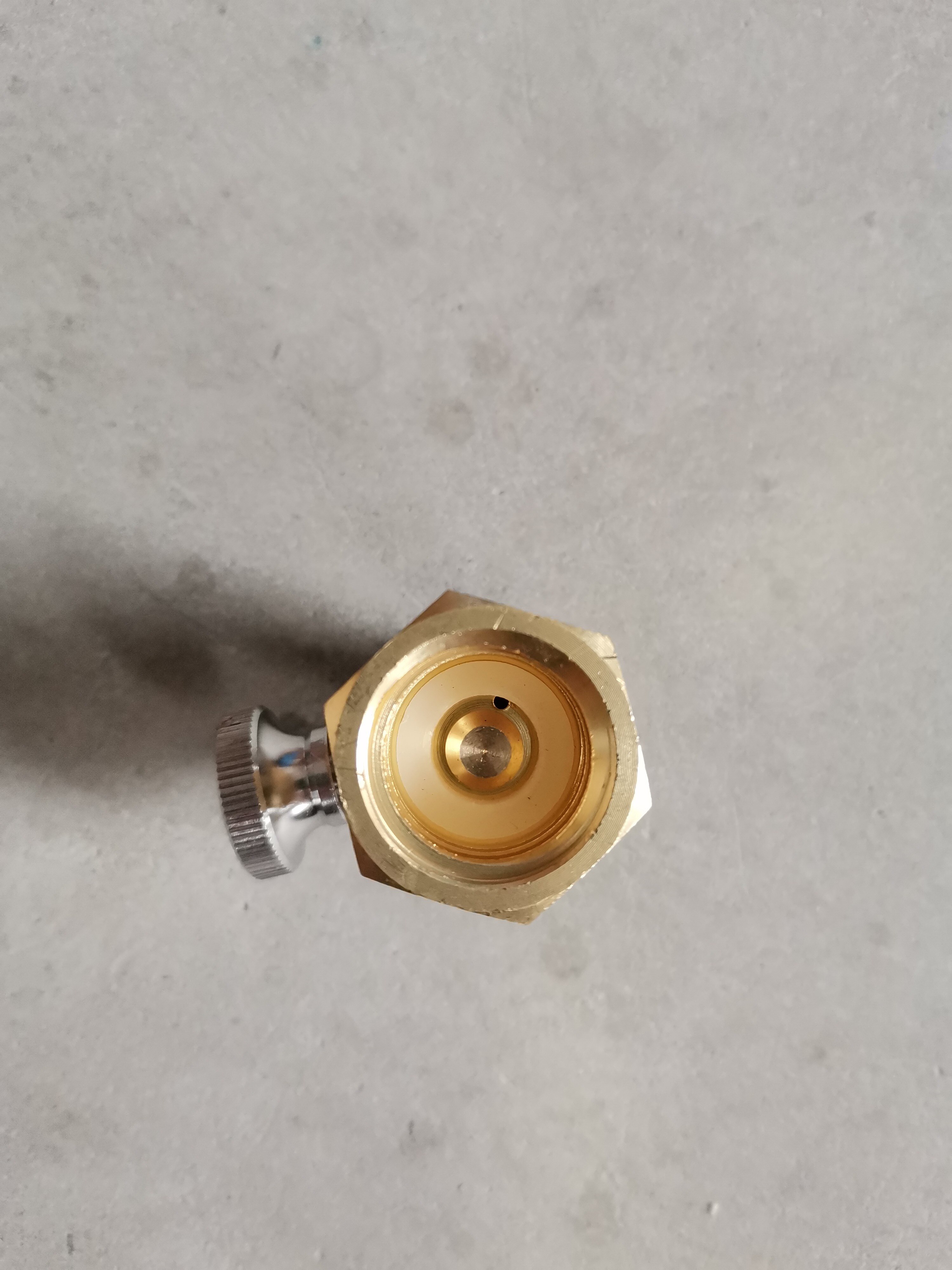 Deluxe Sodastream Cylinder Adapter (with pin adjus... – Grandado