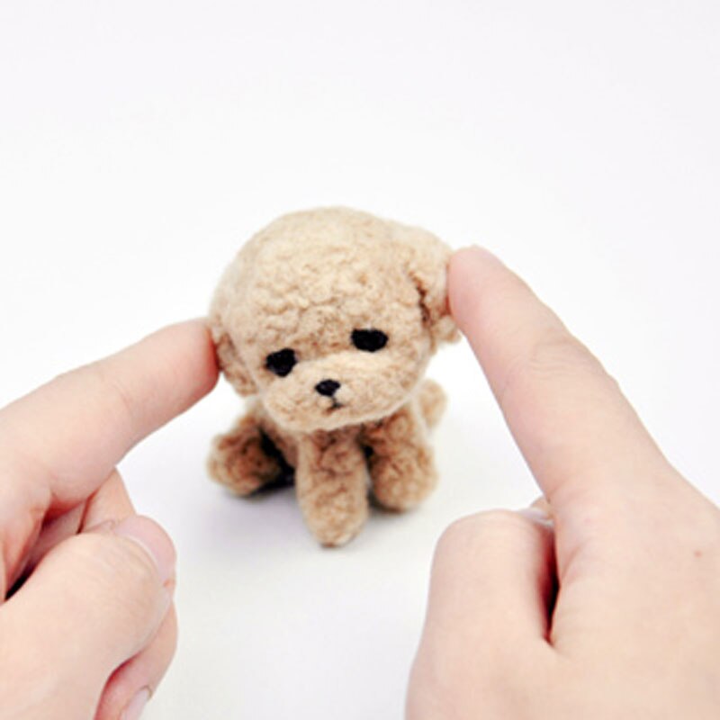 Manualidad de fieltro sin terminar, perro fieltrad... – Grandado