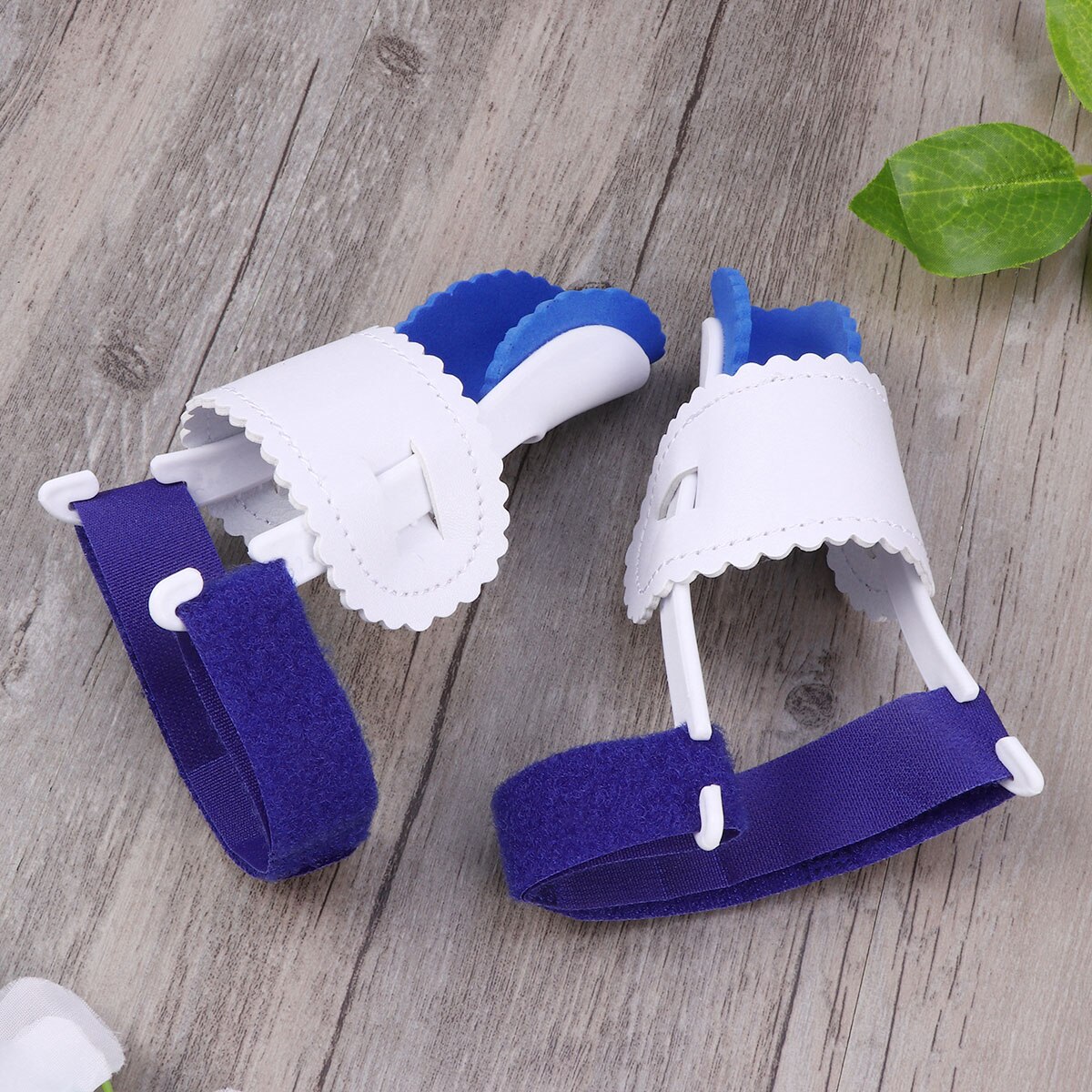 A Pair of Adjustable Bunion Night Splint Hammertoe... – Grandado