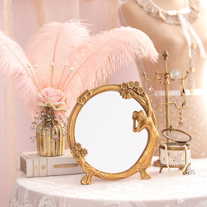 European retro palace style girl heart ins makeup ... – Grandado