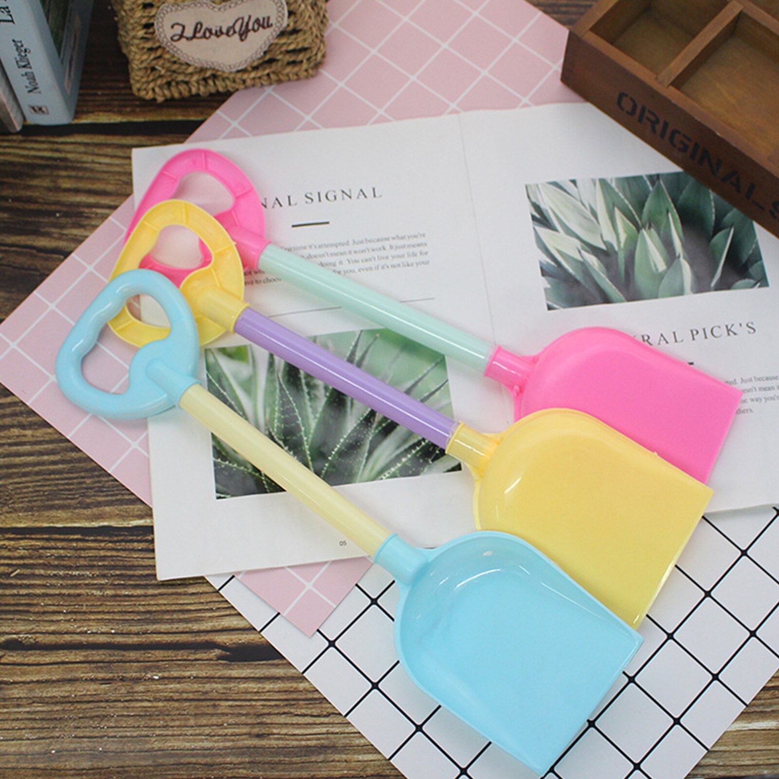 Beach Sand Shovel Toys Safe Plastic Spades Gardeni... – Vicedeal