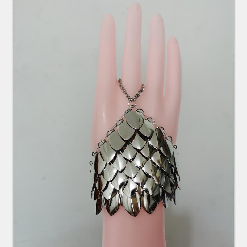 Style WRHA02 Women Silver Plated Chains Silver Fis... – Grandado