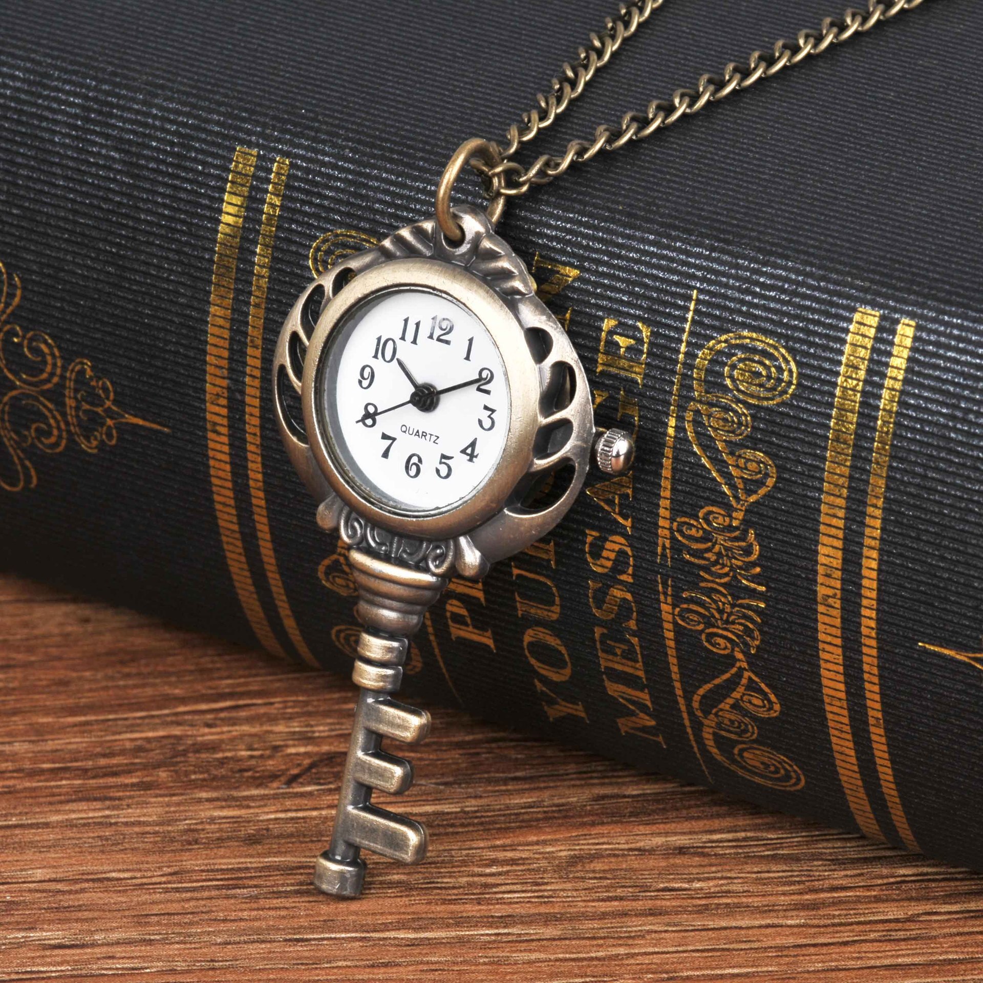 7053Small quartz pocket watch bronze key retro per... – Grandado