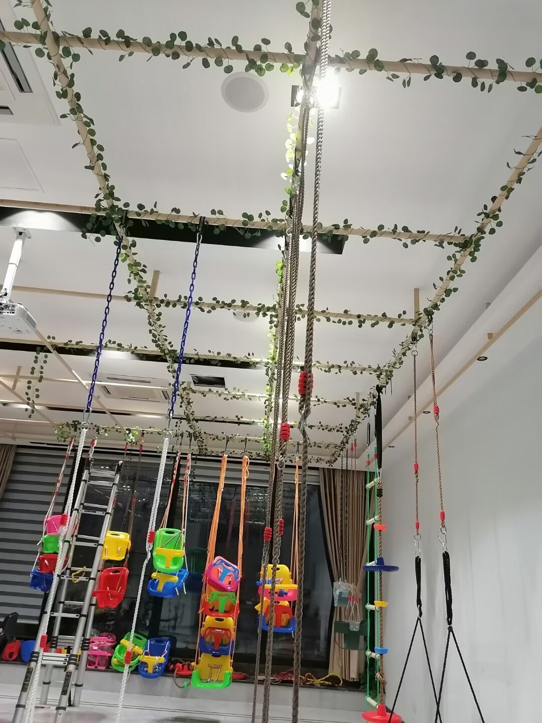 Outdoor Garden Climbing Rope Swings Strap Carabine... – Grandado