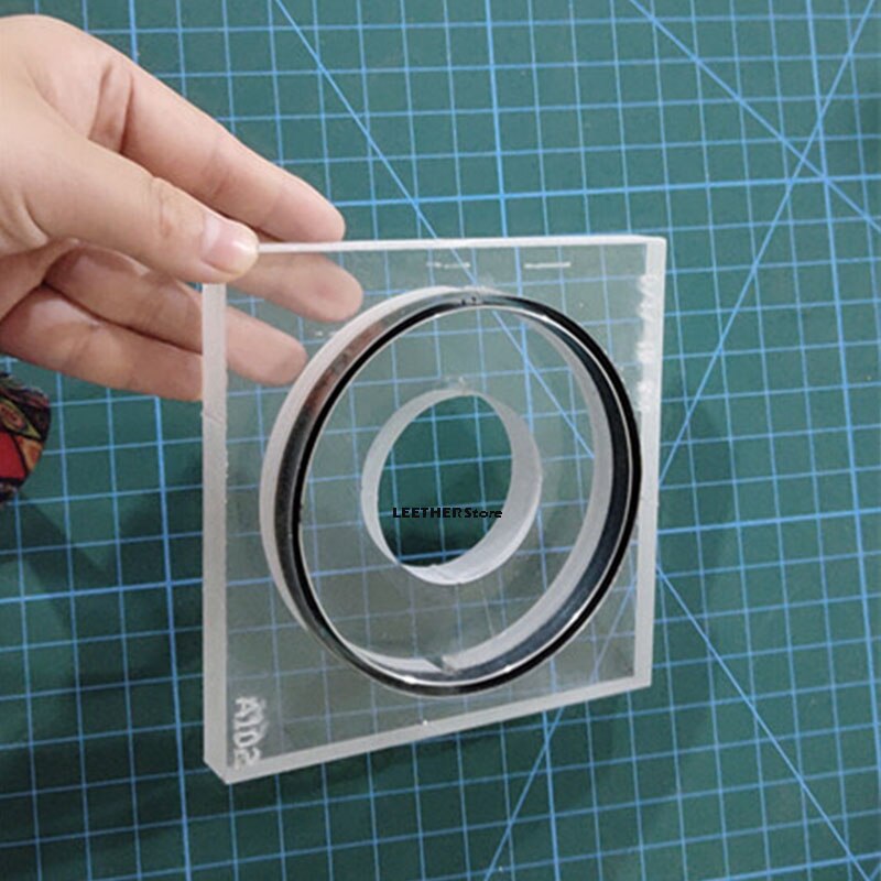 Japan Steel Blade Leather Knife Acrylic Mold Circu... – Vicedeal