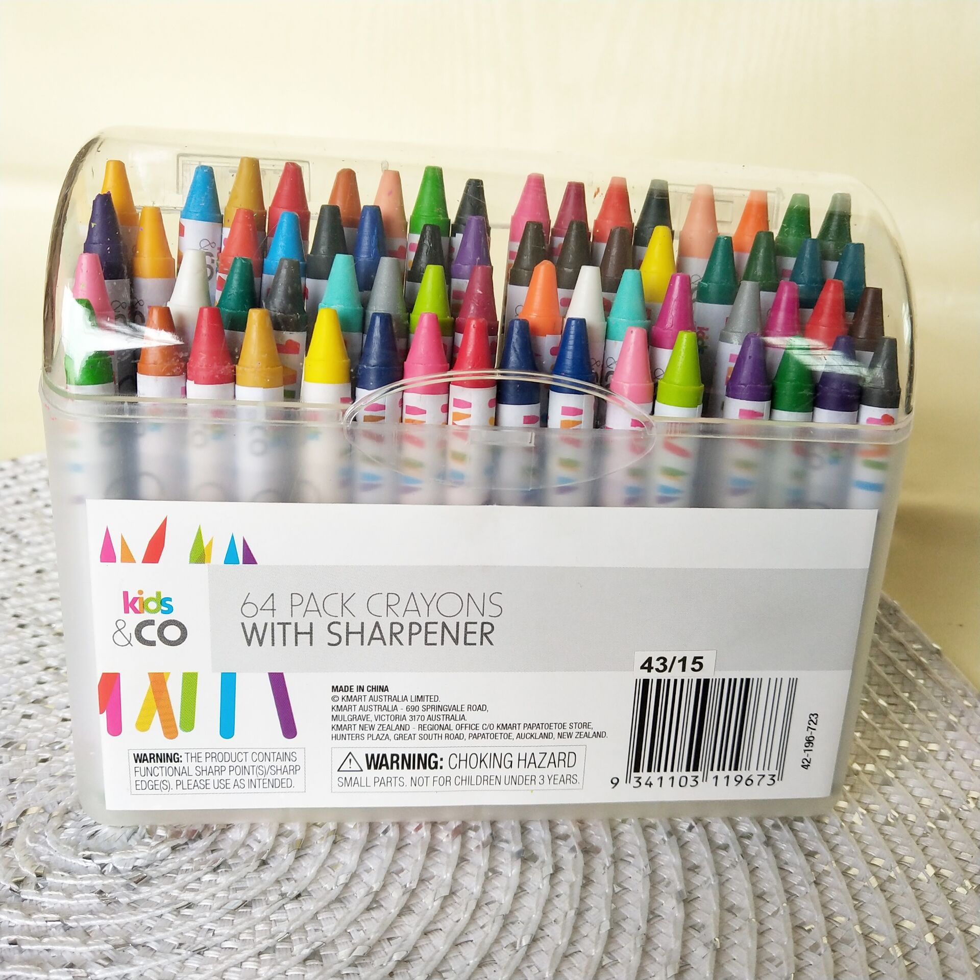 64 color children crayon / safe color student art graffiti paintbrush ...