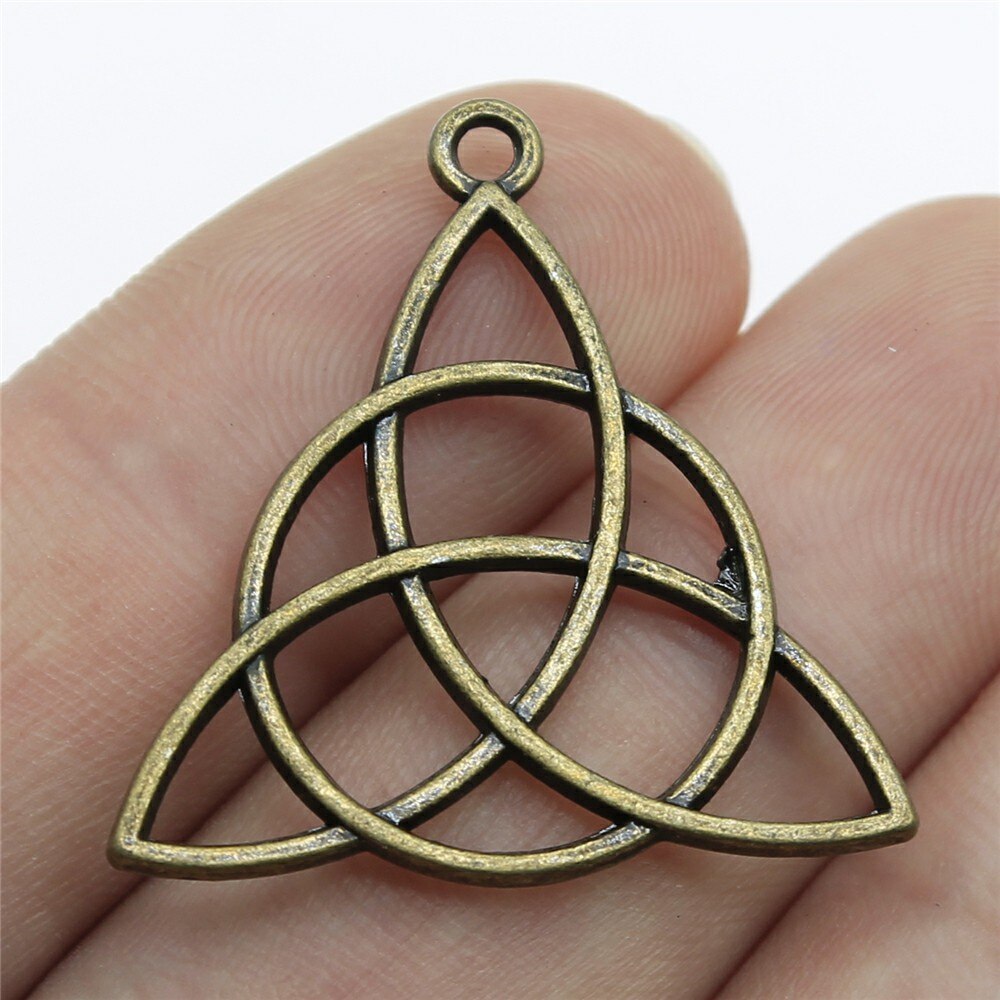10pcs 28mm Charm Triquetra Amulet 4 Colors Triquet... – Grandado