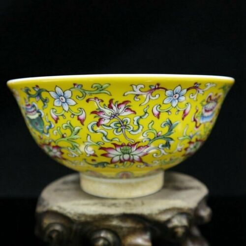 Chinese old porcelain Yellow ground pastel eight-t... – Grandado