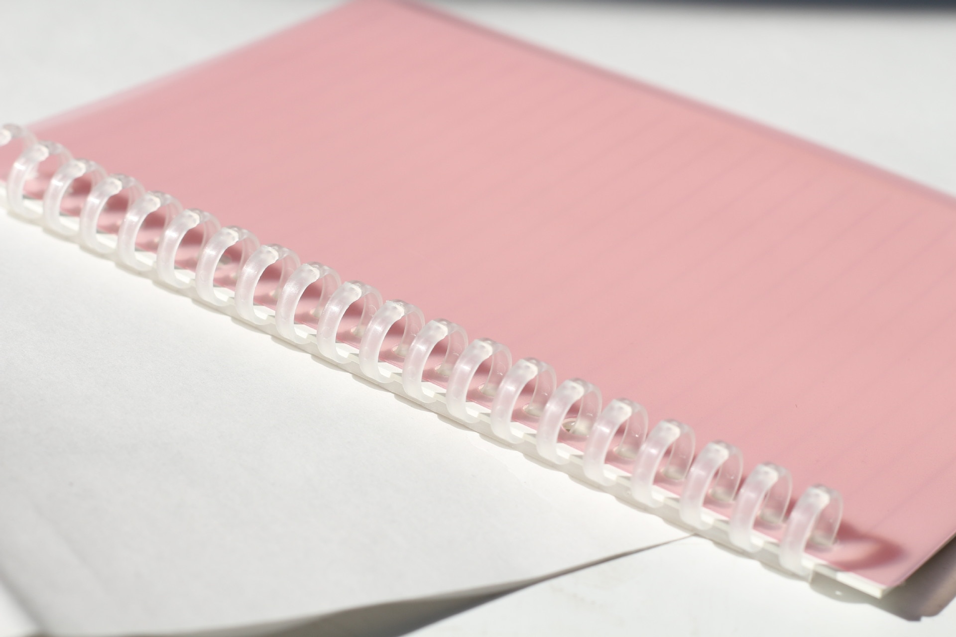 5 Stks set Pp Loose Leaf Binder Clip A4 30 Gaten Plastic Spiraal 5-stks-set-pp-loose-leaf-binder-clip-a4-30-gaten-plastic-spiraal