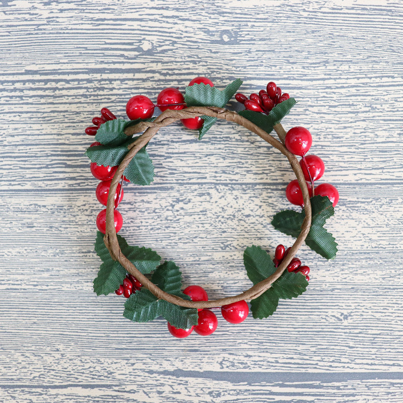Harvest Red Berry Wreath With Green Leaves Artific... – Grandado