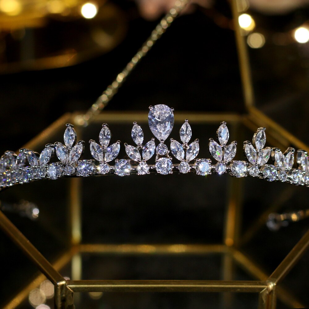 Simple AAA Cubic Zircon queen crown, silver weddin... – Grandado