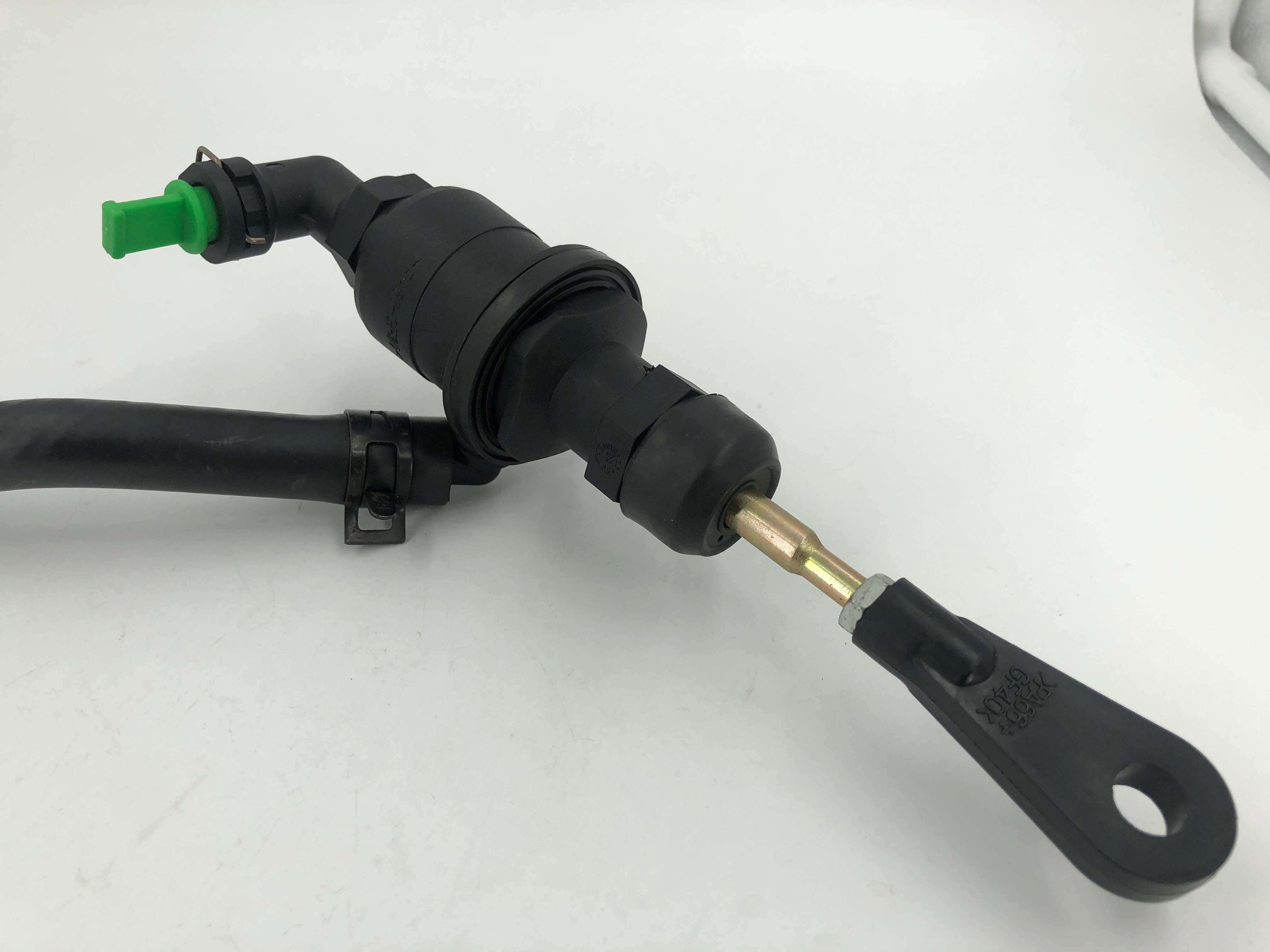 Clutch master cylinder 41605-2S000 for HYUNDAI ix3... – Grandado