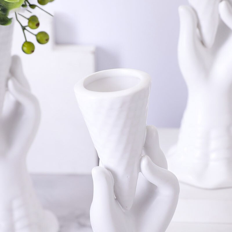 American Jonathan Adler Holding Ice Cream Hand Mod... – Grandado