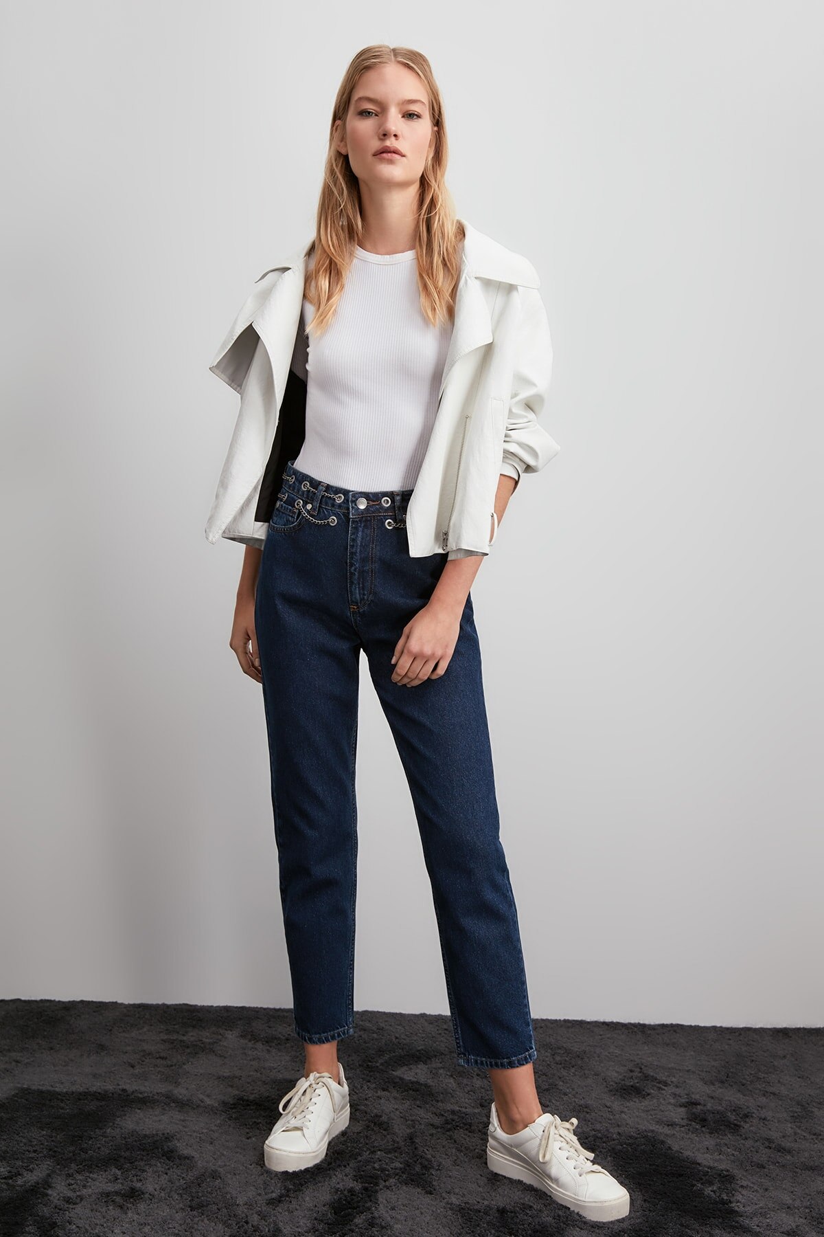 Trendyol Chain High Bel Mom Jeans TWOAW20JE0289 – Vicedeal
