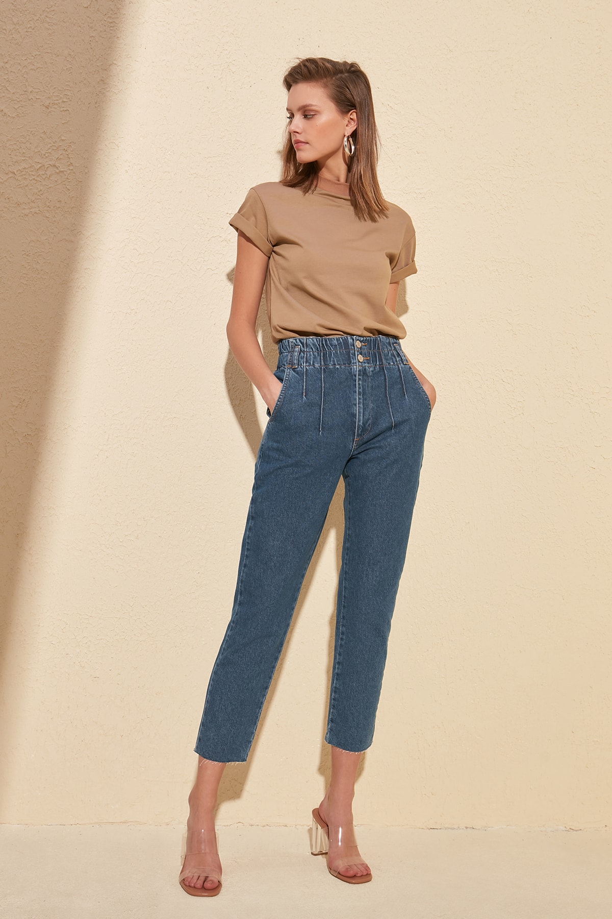 Trendyol Beli Wheel High Bel Mom Jeans TWOSS20JE00... – Vicedeal