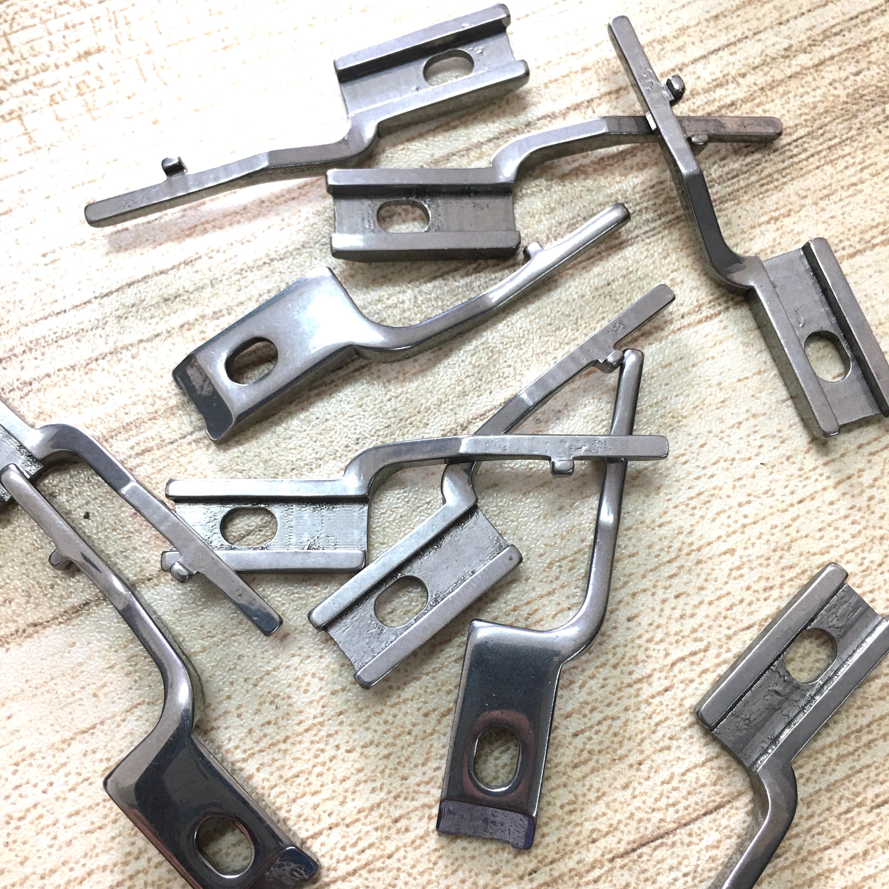 HOOK RETAINER Inner Bobbin Stopper JUKI B1835-241-... – Grandado