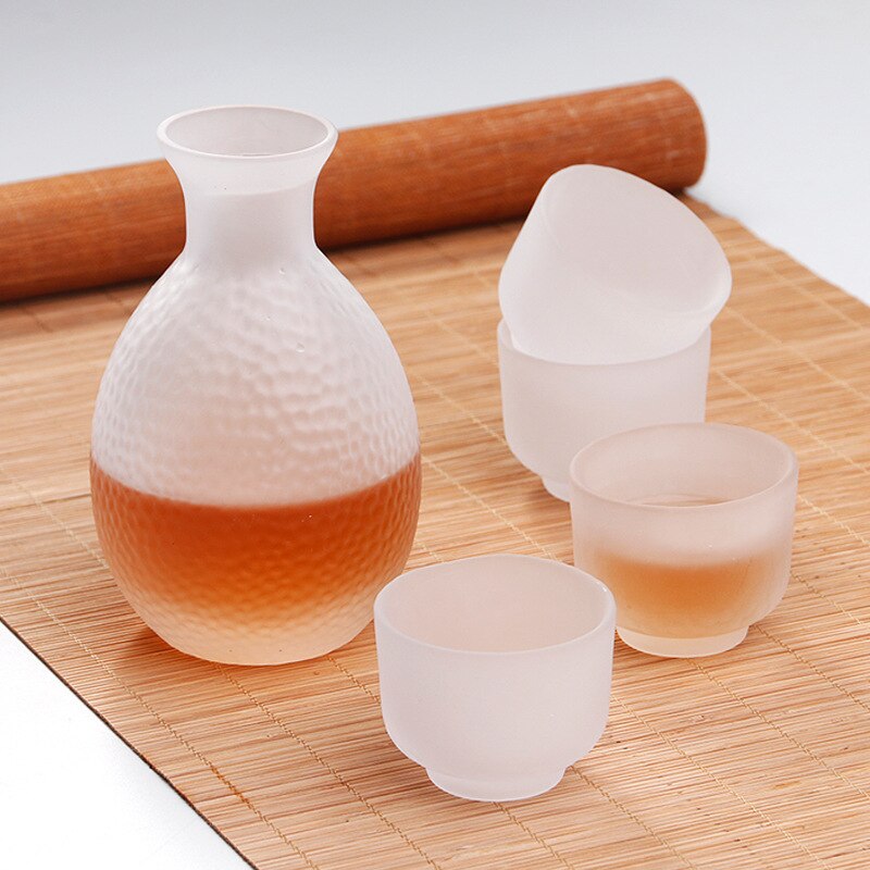 Japanese Glass Sake Set One Pot Four Wine Glass Sa... – Grandado