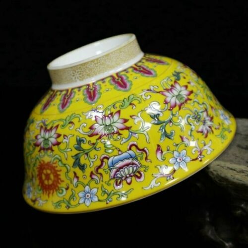 Chinese old porcelain Yellow ground pastel eight-t... – Grandado