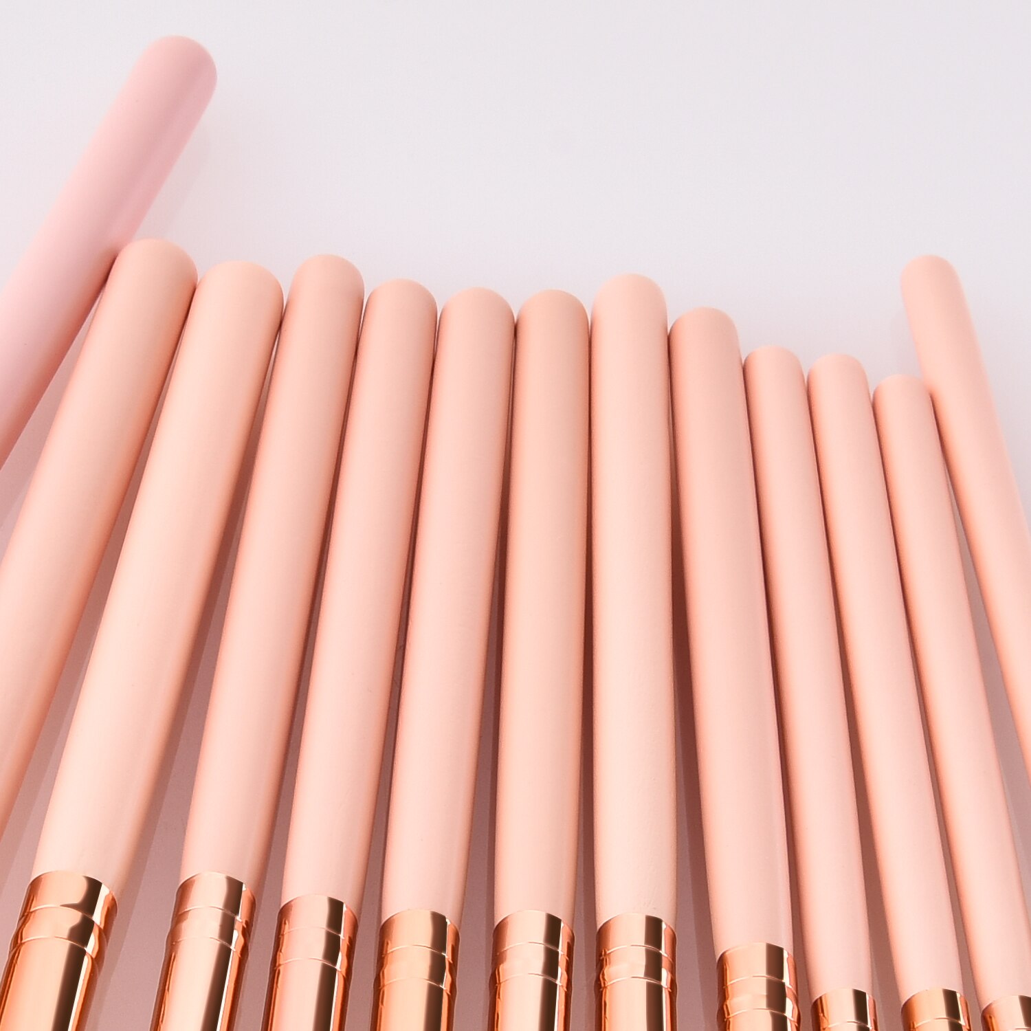 BBL Pink 13 Piece Eye Brush Set Fluffy Eyeshadow T... – Grandado