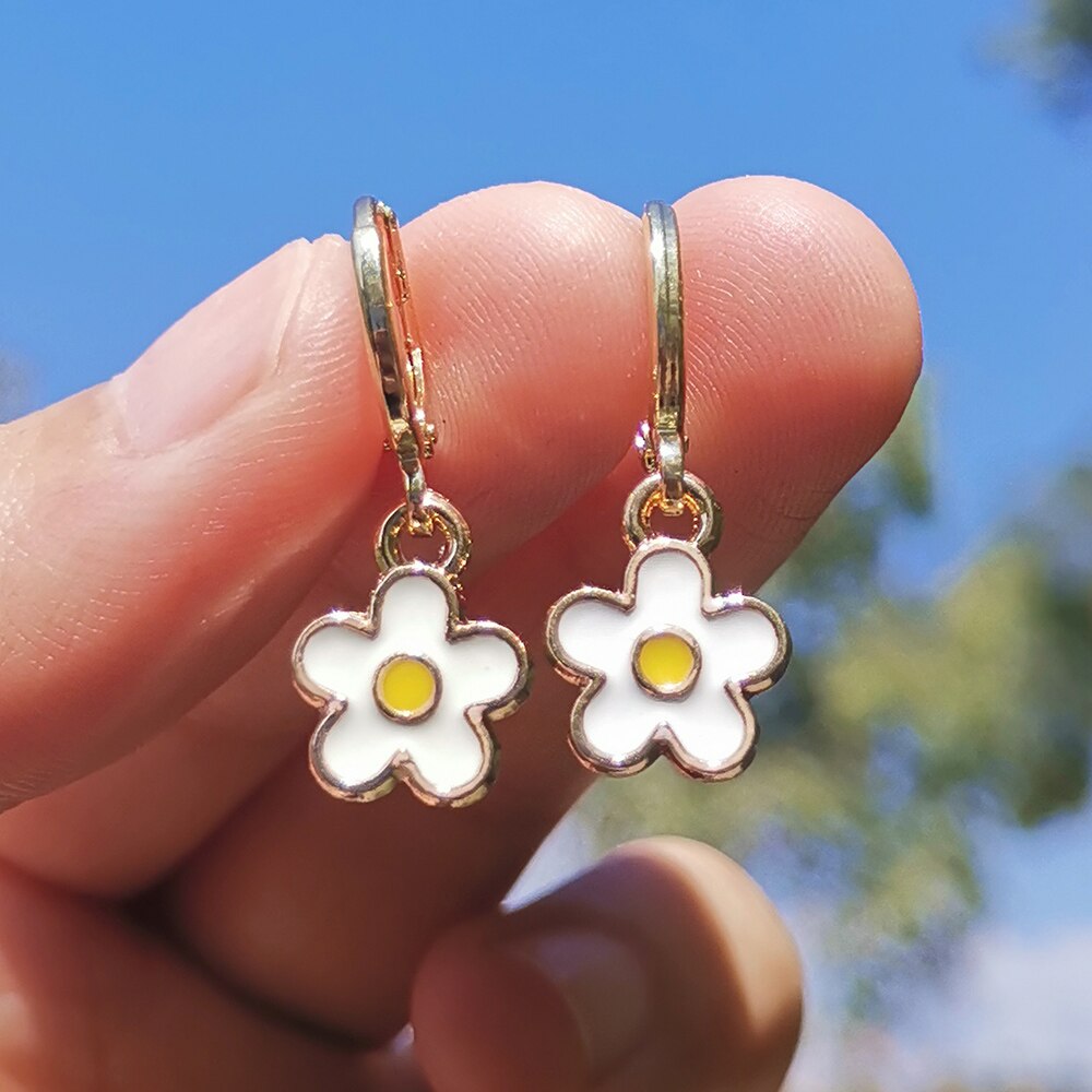 ZX Cute Sweet Small Sunflower Huggies Earrings for... – Vicedeal