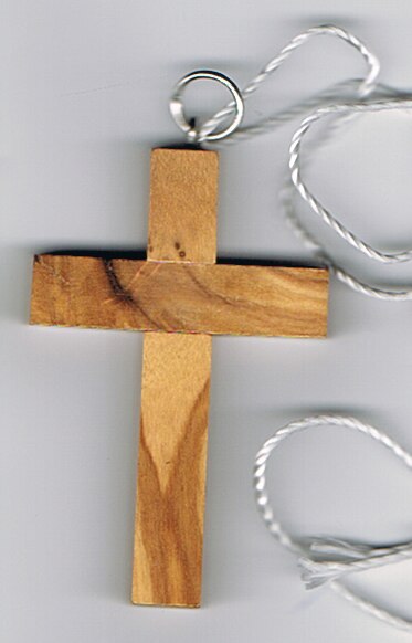 Cruz madera Olivo medidas 70x45mm , Sin Cristo aca... – Grandado